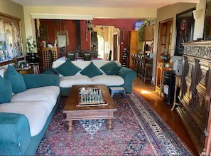 Quarto, 1 quarto, varanda, vista para o jardim | Sala de estar