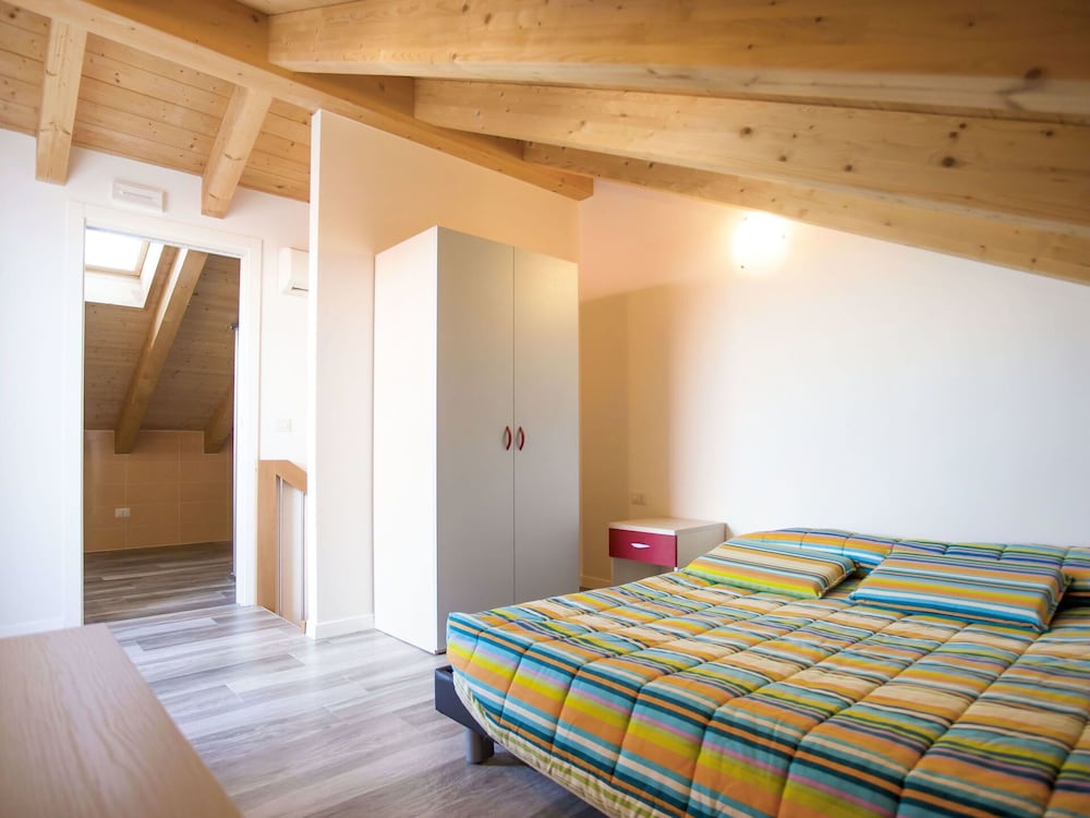 Agréable Appartement Pour 7 Personnes Avec Climatisation, Piscine, Wifi, Tv, Terrasse Et Parking - Jesolo