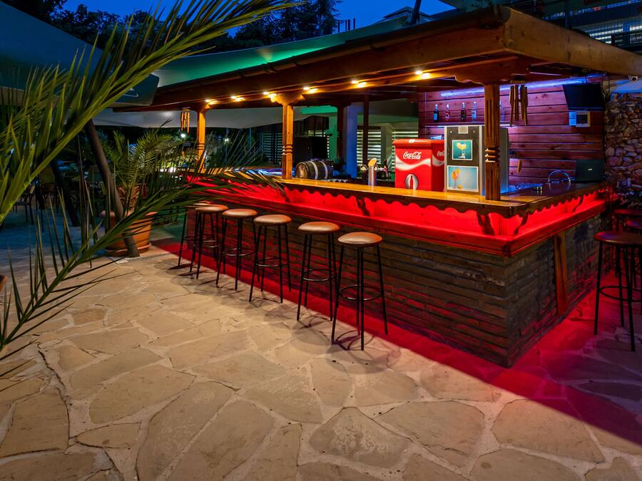 Bar junto à piscina