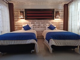 Quarto Triplo Standard | Wi-fi grátis, roupa de cama fornecida 