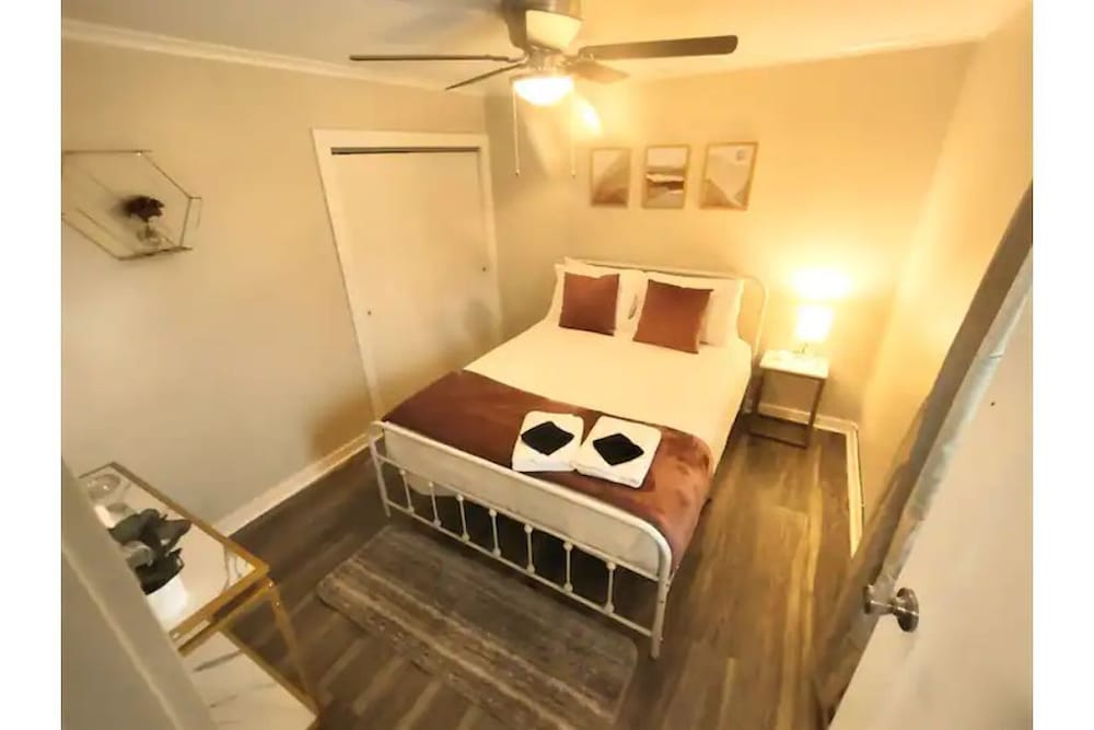 Spacious 3 Bedroom Apartment Close To The City Of - East Aurora, NY