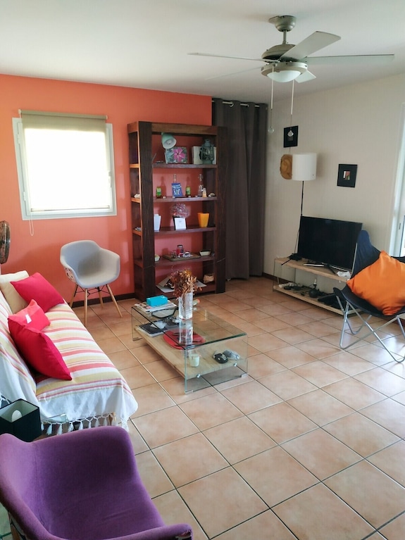 Apartment With Spacious Terrace In The Fishing Village Of L'ermitage - Reunión