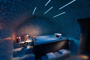 Sauna seca, banheira de hidromassagem, sauna a vapor