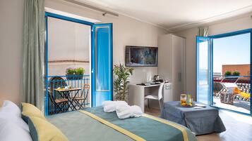 Quarto casal exclusivo, vista para o mar | Roupas de cama premium, frigobar, cofres nos quartos, escrivaninha