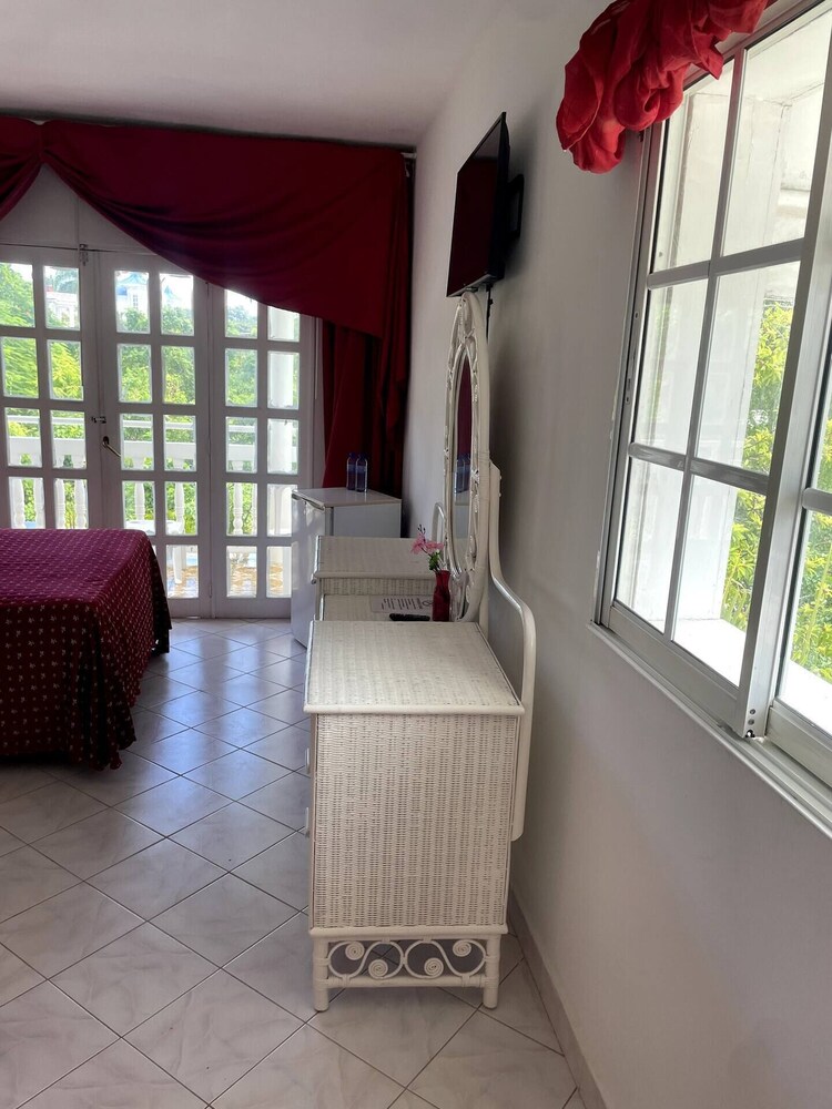 Large Balcony Room w/Grand View Of Atlantic Ocean - El Batey | Vrbo