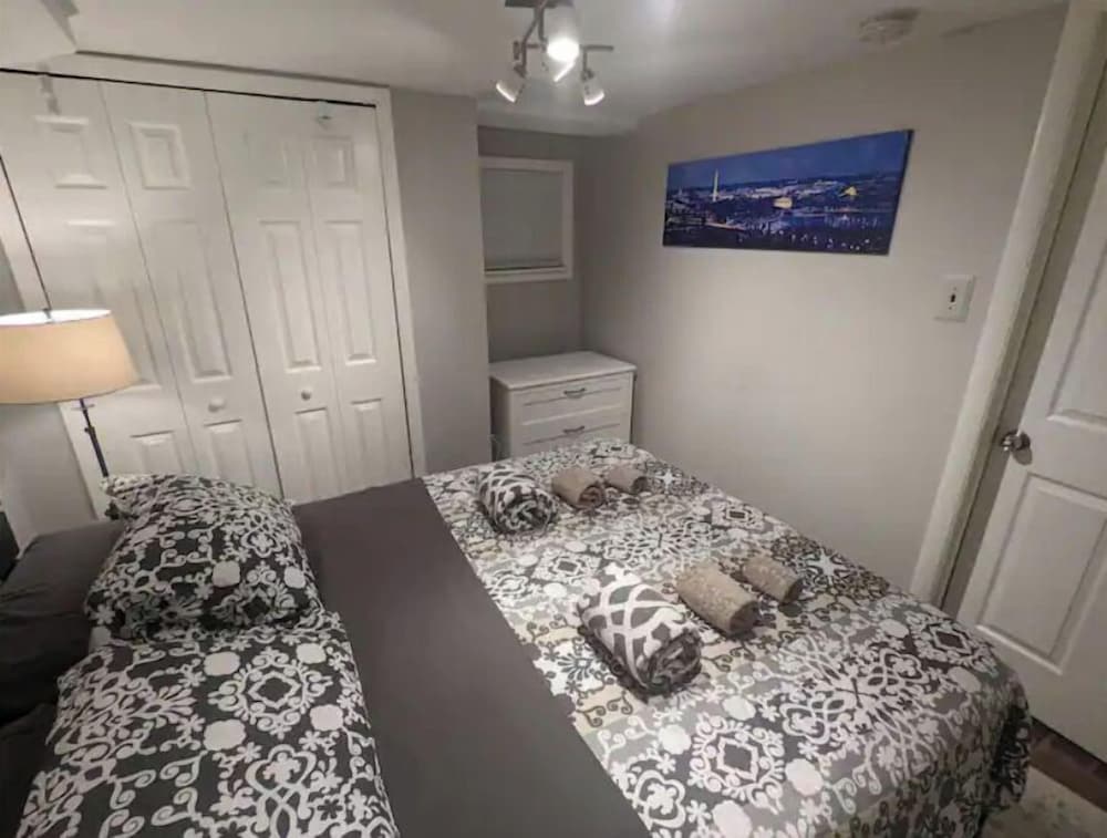Delightful 1 Bdrm/2 Bed In Center Of Capitol Hill. - Washington, D.C.