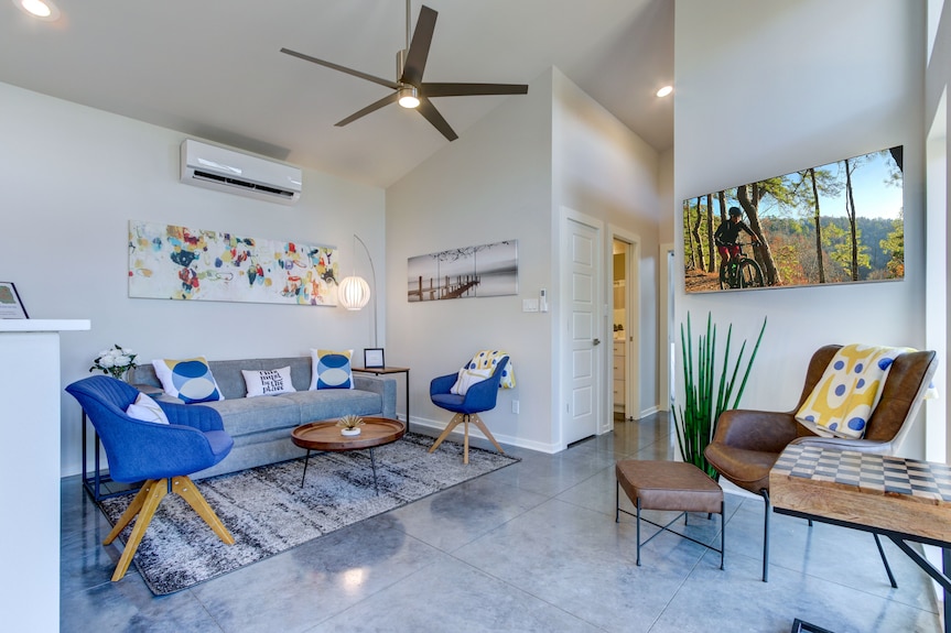 Lake Front Resort-sleeps 22/3 Hot Tubs/3 Fire Pits/boat Ramp/dock/2 Game Rooms! - Arkansas