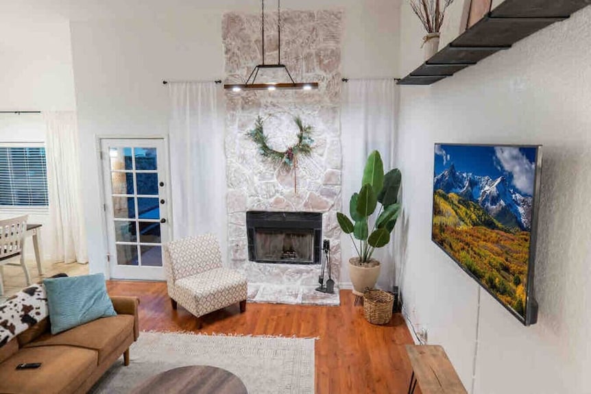 Ranch Glam Townhome With Indoor Fireplace - Ciudad Juárez
