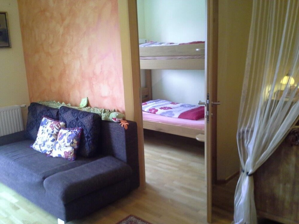 Brand new, 36m2 family room with garden-side balcony - Ybbs an der ...