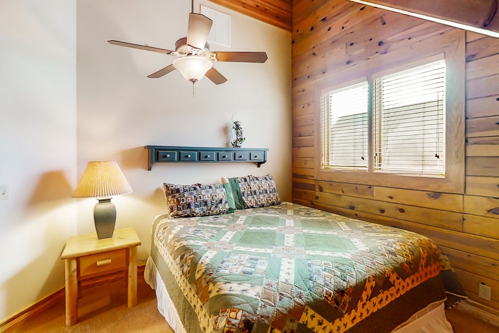 Gorgeous Mountainside Home W/ Lake-view, Fireplace, Washer/dryer, & Dog-friendly - Utah