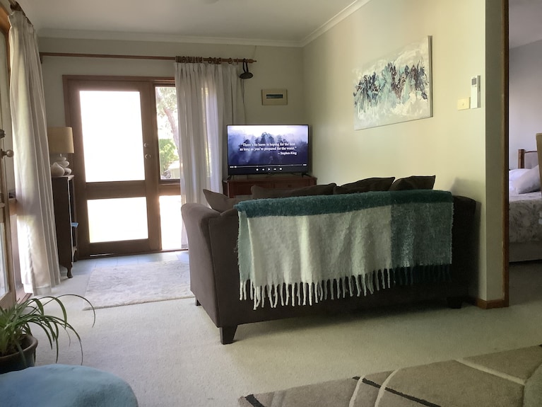 Agapantha Cottage - Country In The City, Original Artwork, Wkly/mthly Discounts - Canberra