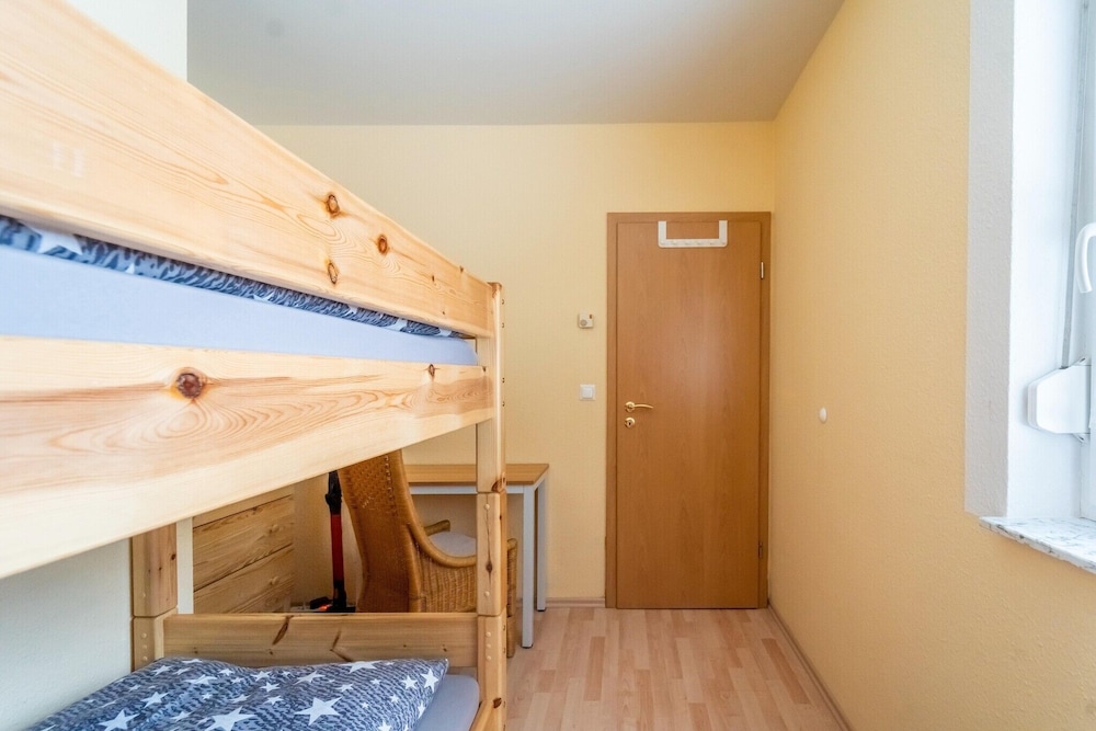 Hübsches Ferienhaus In Suhl Direkt Am Wald - Suhl