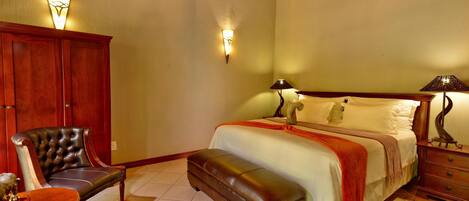 Vila superluxo, 2 quartos, vista para o jardim | Frigobar, roupa de cama