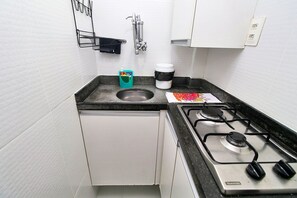 Geladeira, micro-ondas, liquidificador