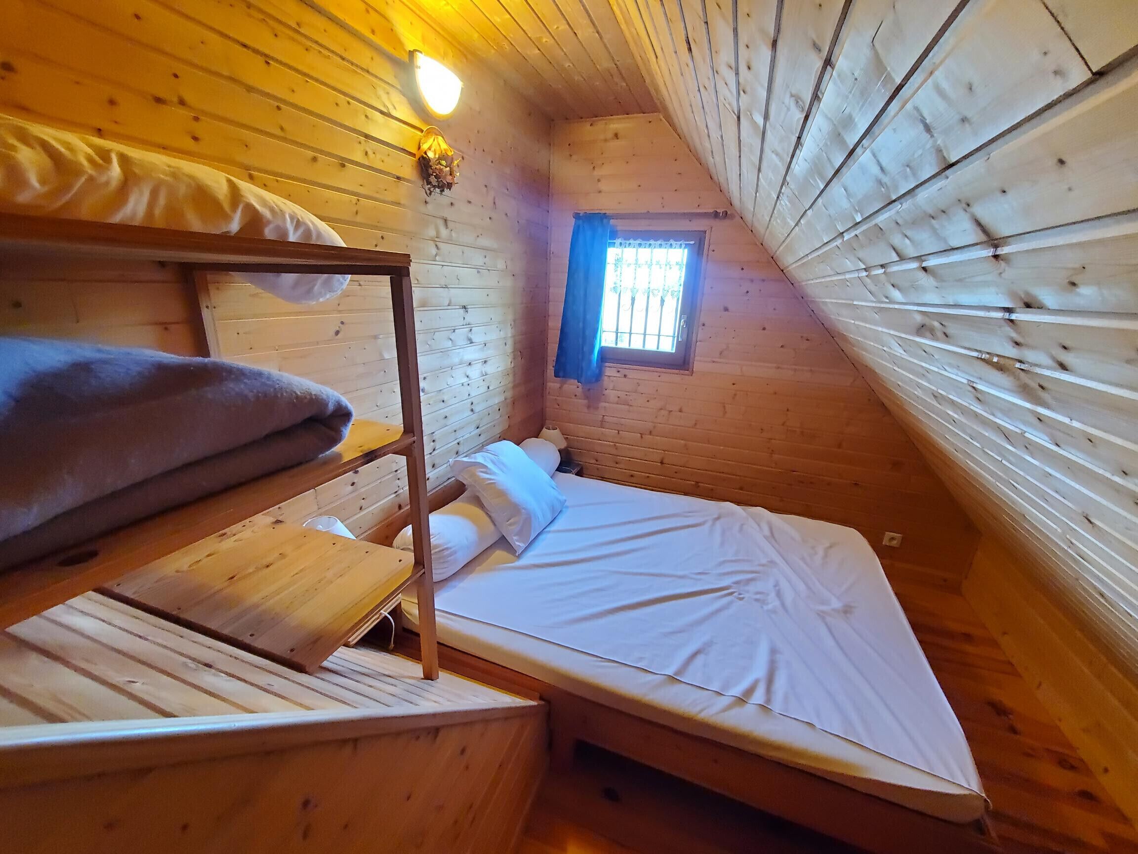 Agreable Chalet à Besse Au Coeur De La Nature Berthelage - Super Besse