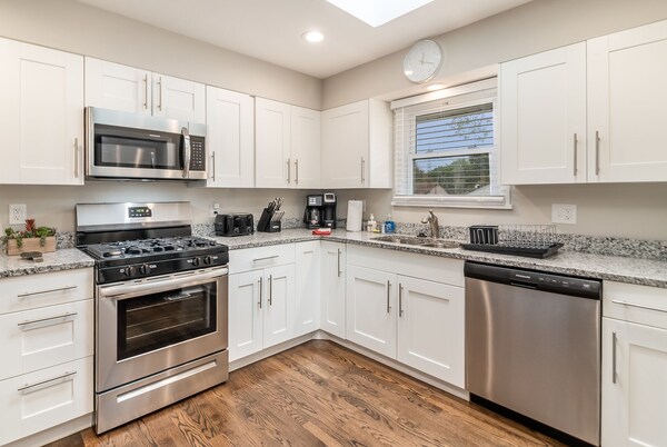 Elgin Fhs Rental- Jay St - Elgin, IL