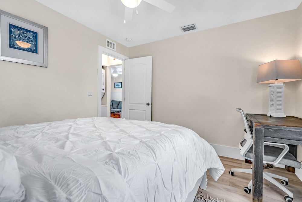 Bungalow #3 - 2 Bed/1 Bath & Pool In Islamorada - Islamorada, FL