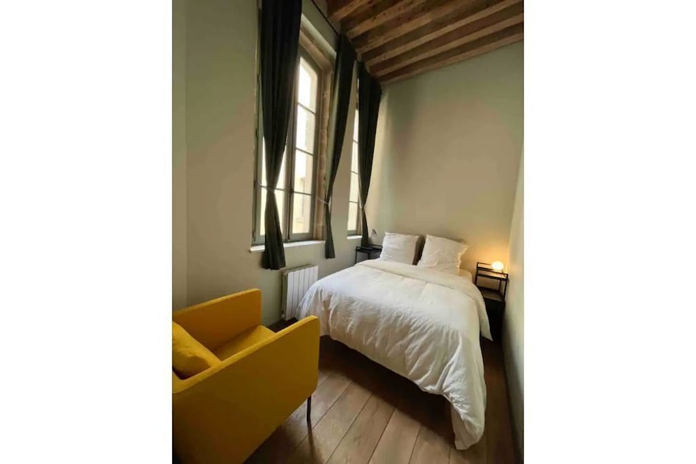 Au Cœur Dhôtel De Ville Blanco - Bren