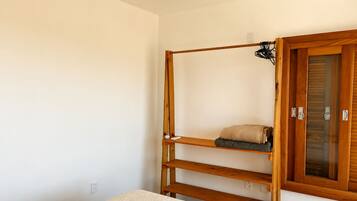 Casa premium, acesso à piscina | 2 quartos, roupas de cama premium, escrivaninha, Wi-Fi de cortesia