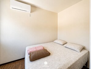 Casa premium, acesso à piscina | 2 quartos, roupas de cama premium, escrivaninha, Wi-Fi de cortesia