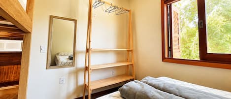 1 quarto, roupas de cama premium, escrivaninha, Wi-Fi de cortesia