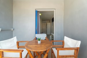 Quarto Duplo ou Twin Básico | Terraço/pátio interior