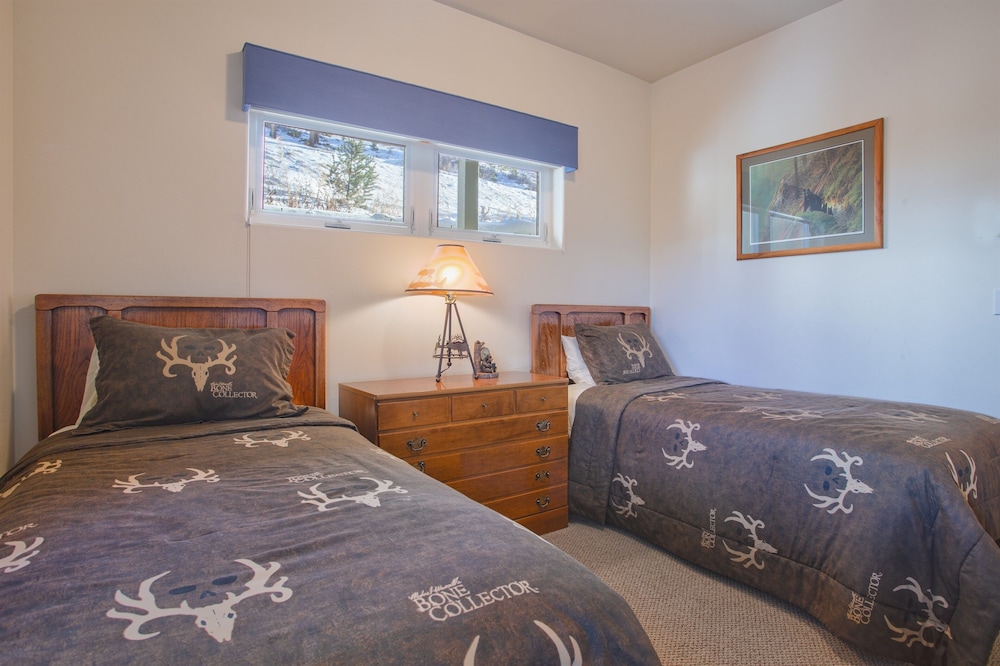 BEST views in Breck! A+ for comfort & cleanliness - Huron Heights | Vrbo
