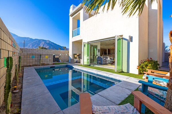 Breathtaking Luxury Villa Architectural Jewel - Palm Springs