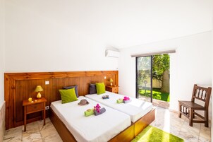 Villa, 4 quartos, piscina privativa, vista para a piscina | 4 quartos, cofre no quarto, quartos insonorizados 