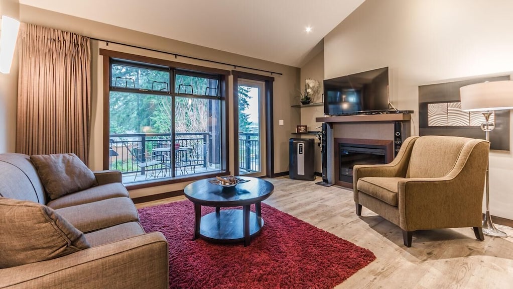 Ocean Front Resort - 1 Bedroom Suite - Vancouver Island