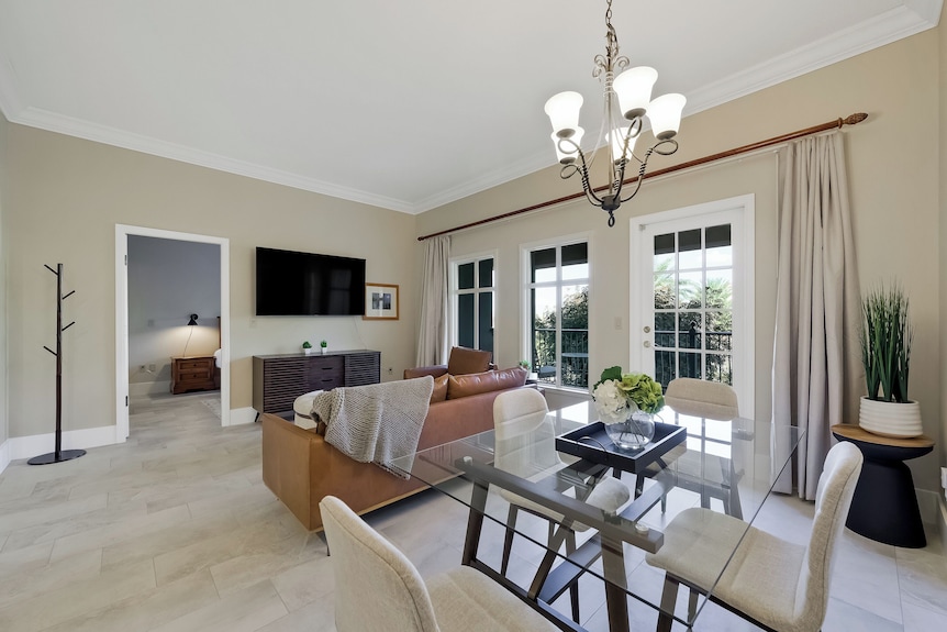 Lake Las Vegas Retreat: Elegant Comfort Awaits - Lake Las Vegas, NV