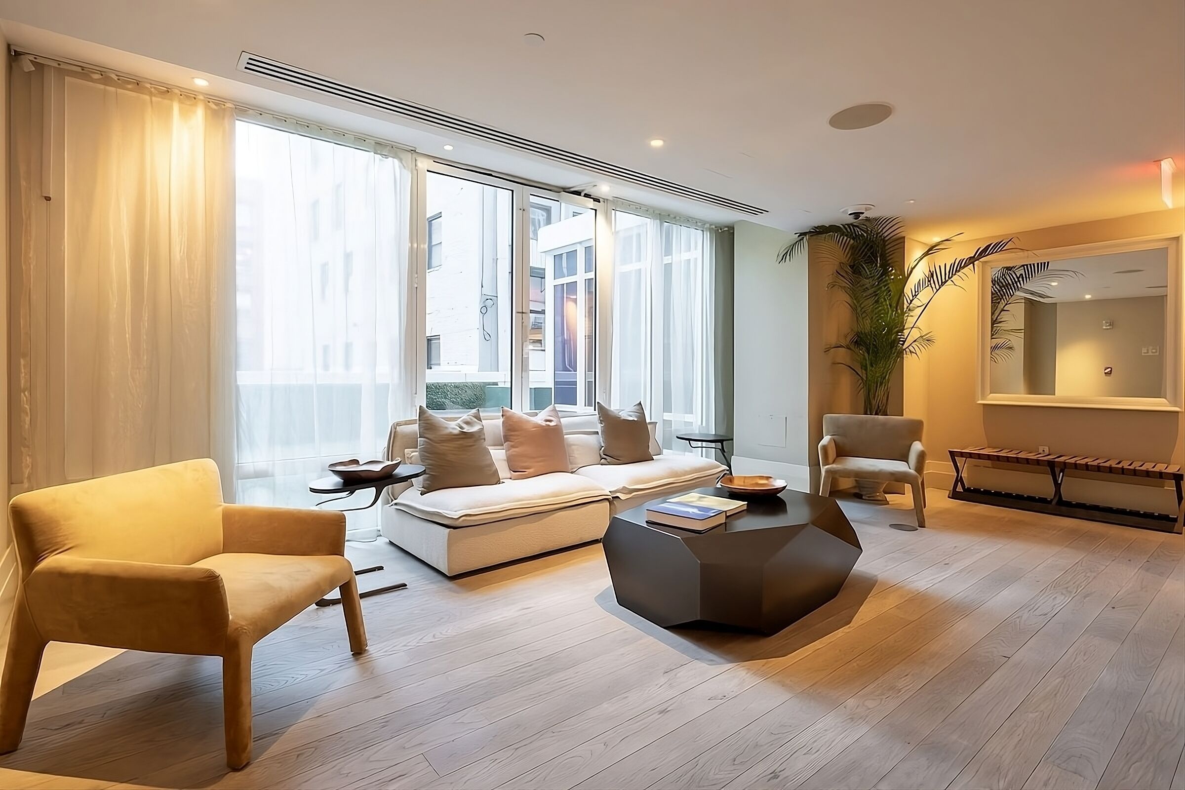 New York Botanical Garden Tour! 4 Pet-friendly Suites! - New York City