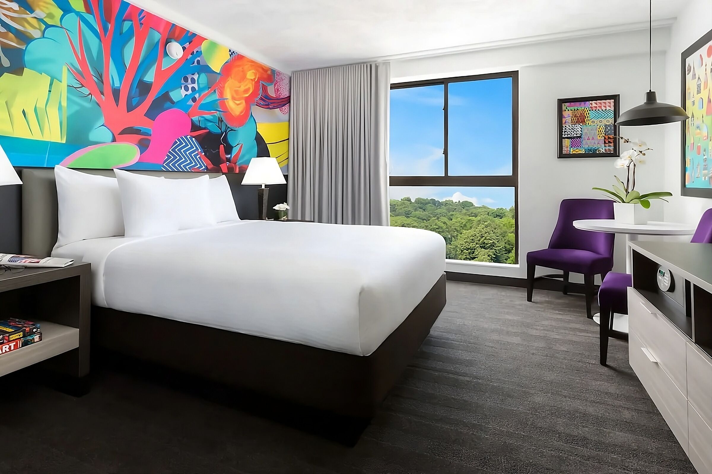 Ada 1 Queen With Tub Room At Studio Allston Hotel - 브루클라인