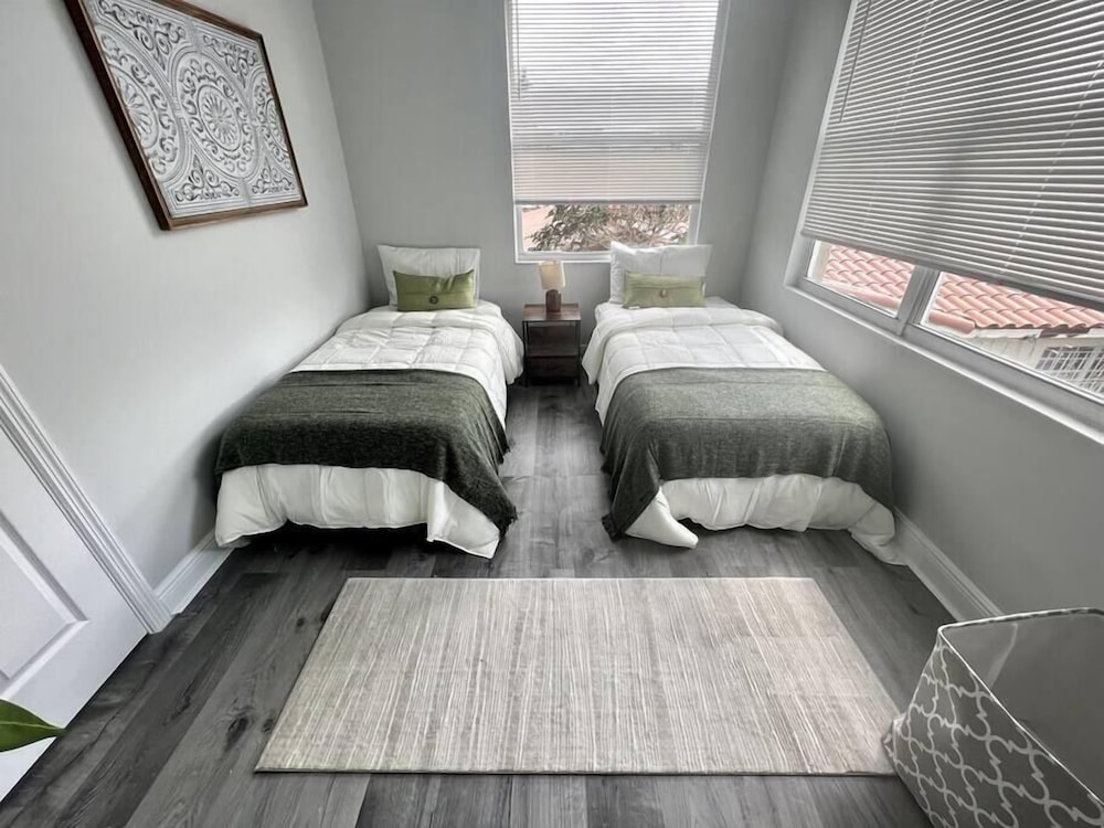 3545 Sw #4 · Modern Apartment Near Brickell & Coral Gables 4 - Miami International Airport (MIA)