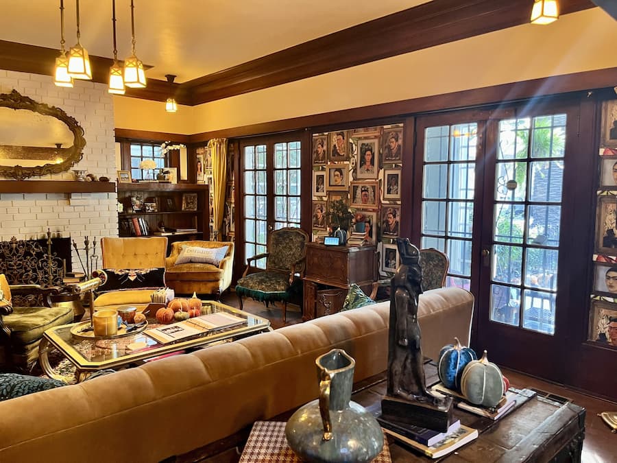 Televisor de ecrã plano de 32 polegadas com canais por cabo, Netflix