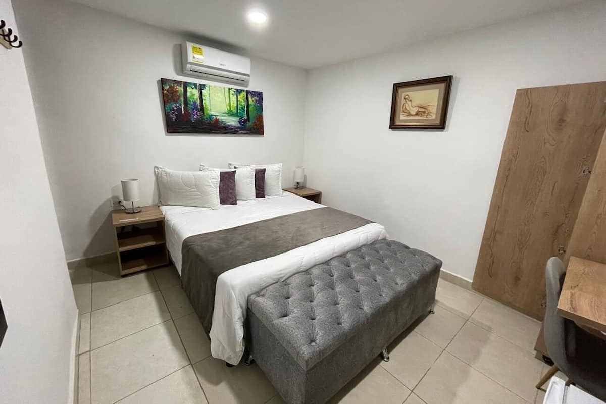 Quarto Duplo Comfort | Roupa hipoalergénica, edredões de penas, minibar, cofre no quarto