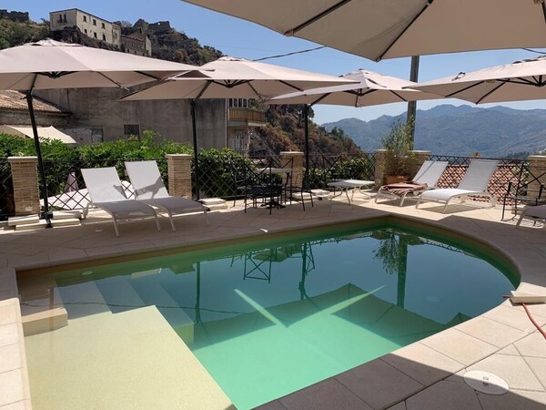 Bar Vitelli Charming Suites - Santa Teresa di Riva