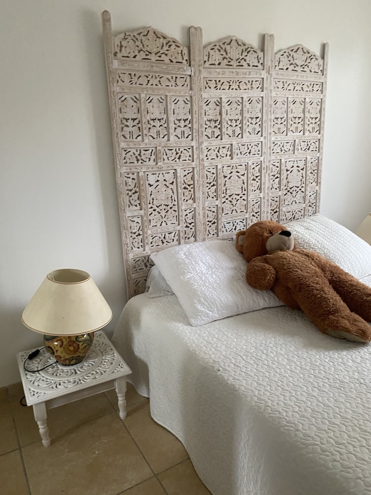 Villa 4 * 90 M2 Wifi, Tranquility And Comfort With Small Garden.parking. - Bandol