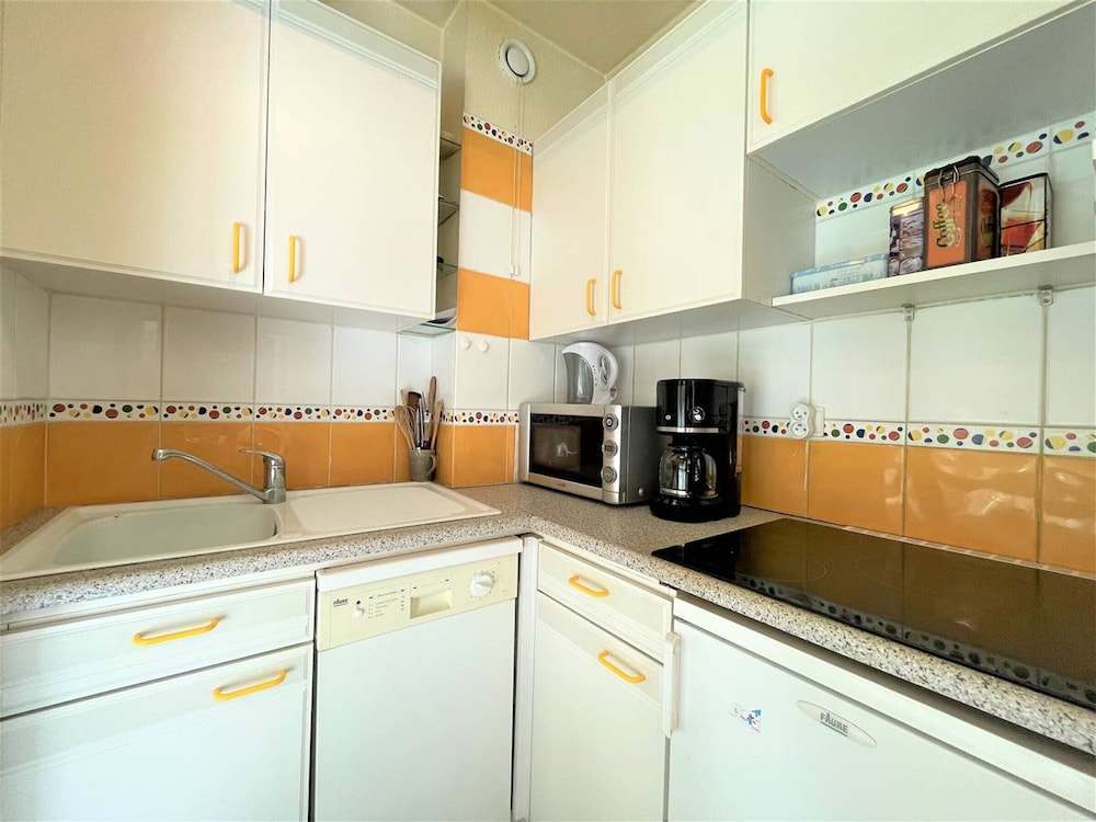 Cozy Studio with Balcony, 250m from Prorel Cable Car in Briançon ...