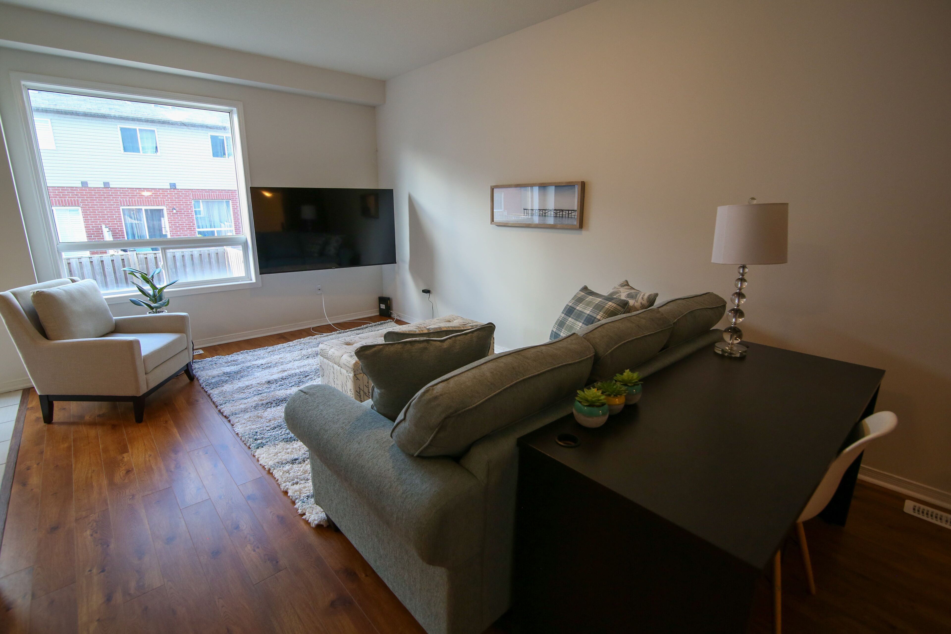 Luxury Curated Stay  Steps From Lake Ontario - Hamilton