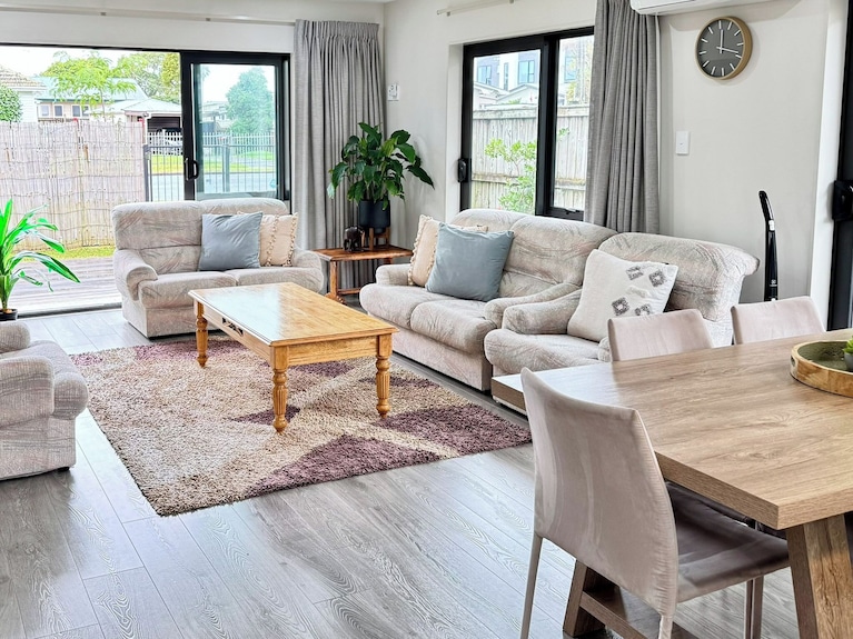 Modern 3-bedroom Home In Panmure With Free Parking. - Waiheke Island