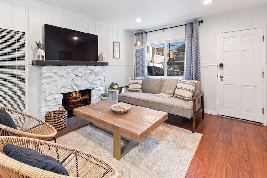 818 Portsmouth · Newly Remodeled Between Bay & Beach *Parking*patio - San Diego, CA