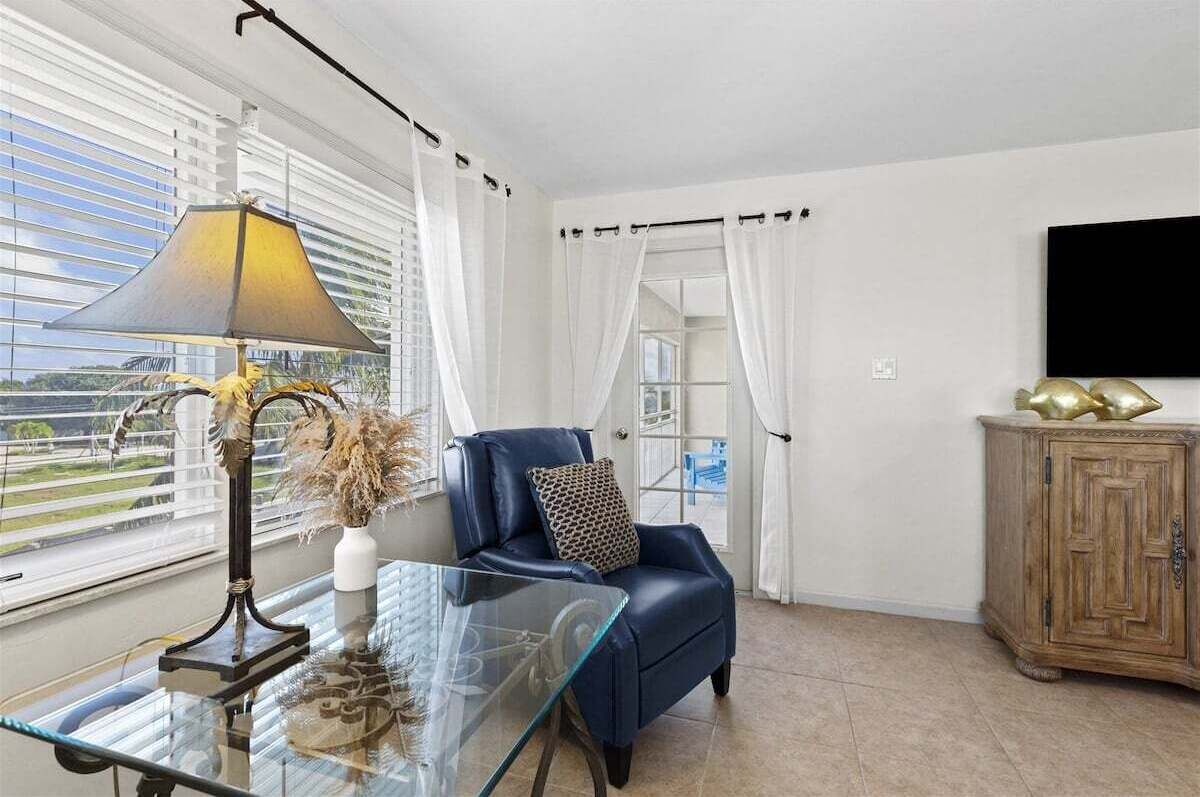 Sombrero Beach Beauty~ 50` Dock Private Pool Home! - Marathon, FL