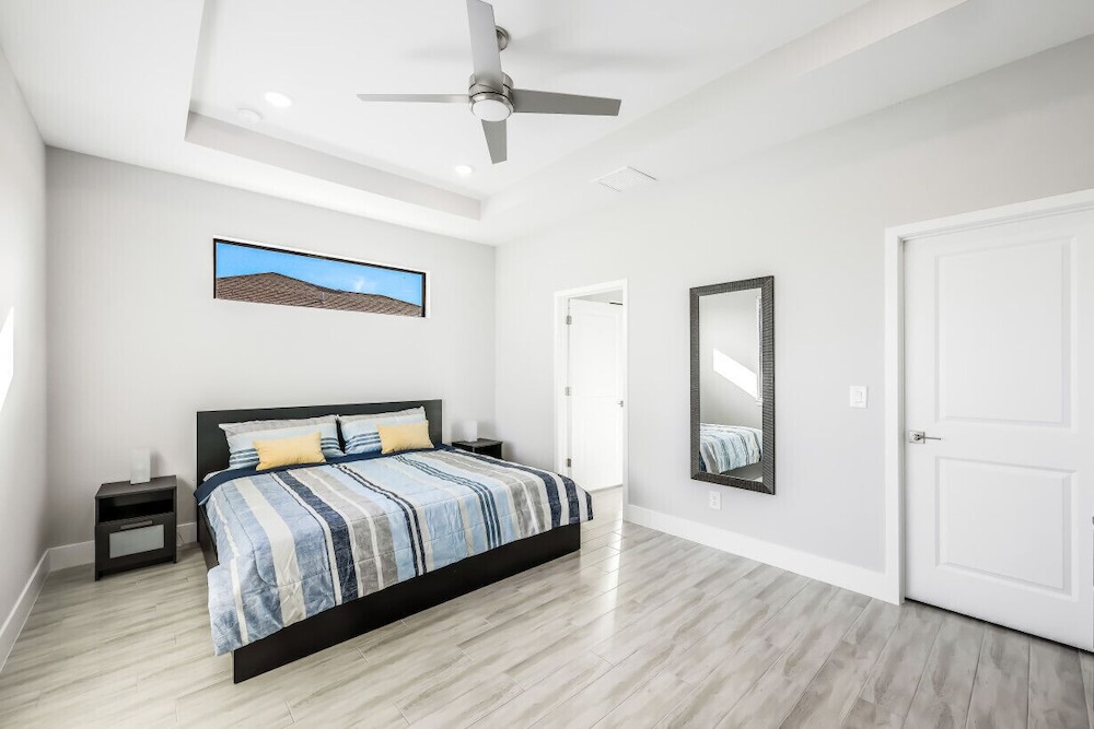 Chic, Yet Homey Vacation Home! - Fort Myers, FL