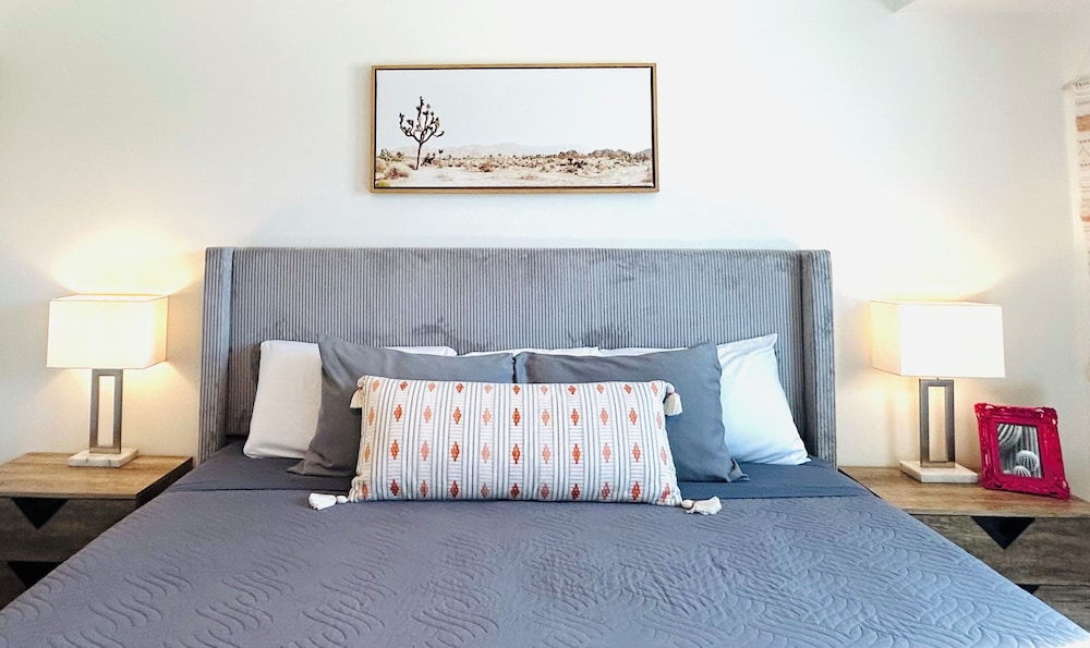 Historic Old Town Scottsdale, Modern Oasis & Spa, 5g Wifi, Pet Friendly️ - Arizona