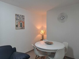 Smart TV de 32 polegadas com canais por cabo, televisor 