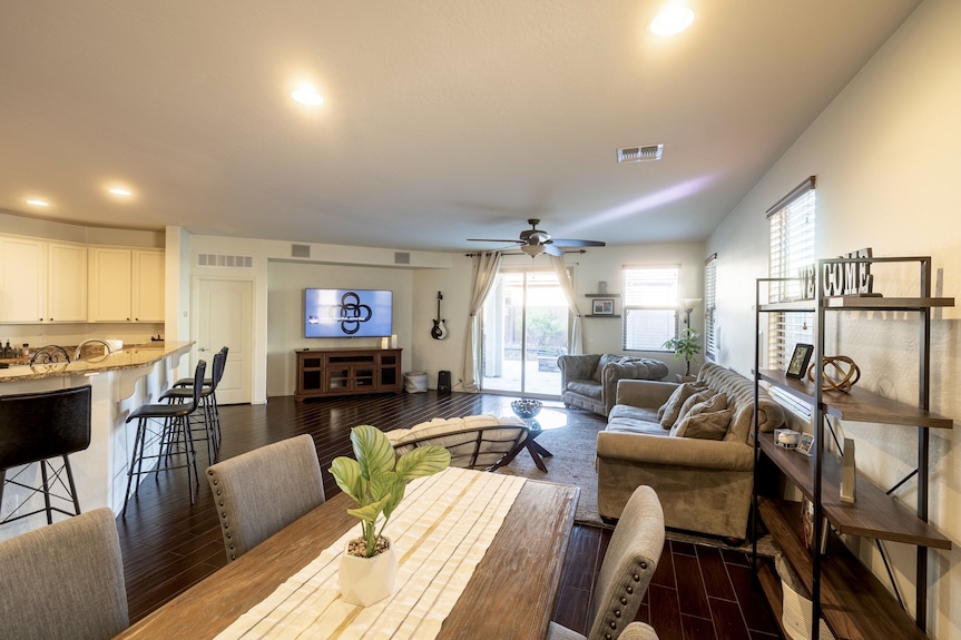 Spacious Updated Gem In Perfect Quiet Neighborhood Location Off The 303 & Hv - Surprise, AZ