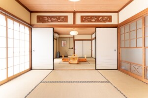 Casa Tradicional | 3 quartos, secretária, secretária adequada para computadores portáteis 