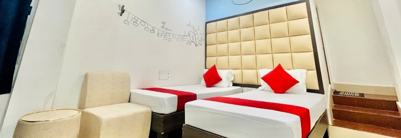 Quarto duplo empresarial | Individualmente mobiliados, escrivaninha