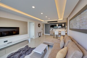 Suite Deluxe | Sala de estar | Televisor LED 